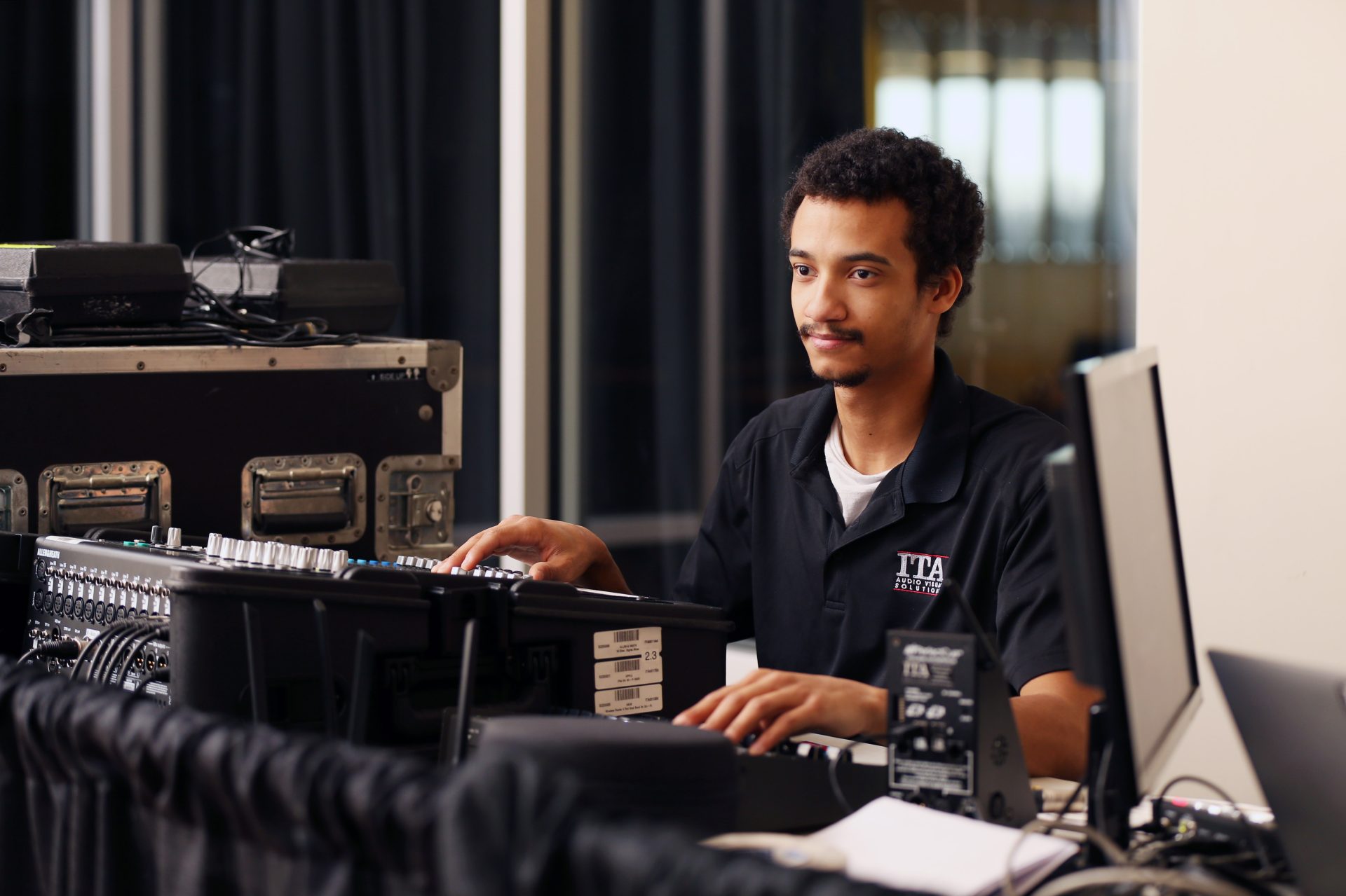 Hotel AV Companies | Conference Audio Visual Equipment | ITA Audio ...